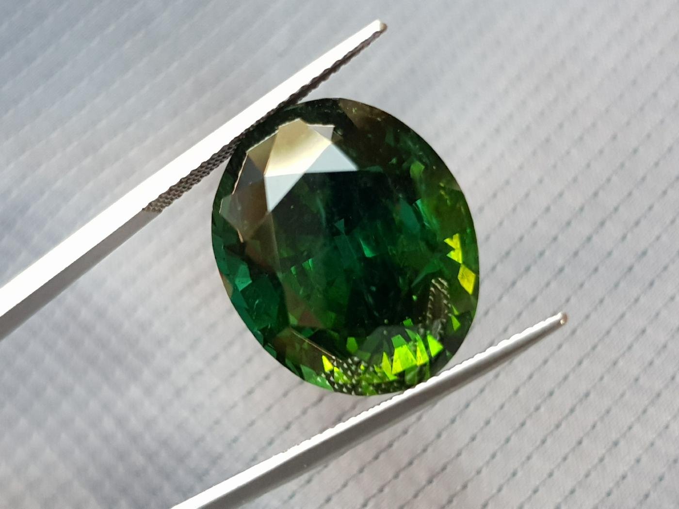 Verdelith, 28.16 ct, 986,00