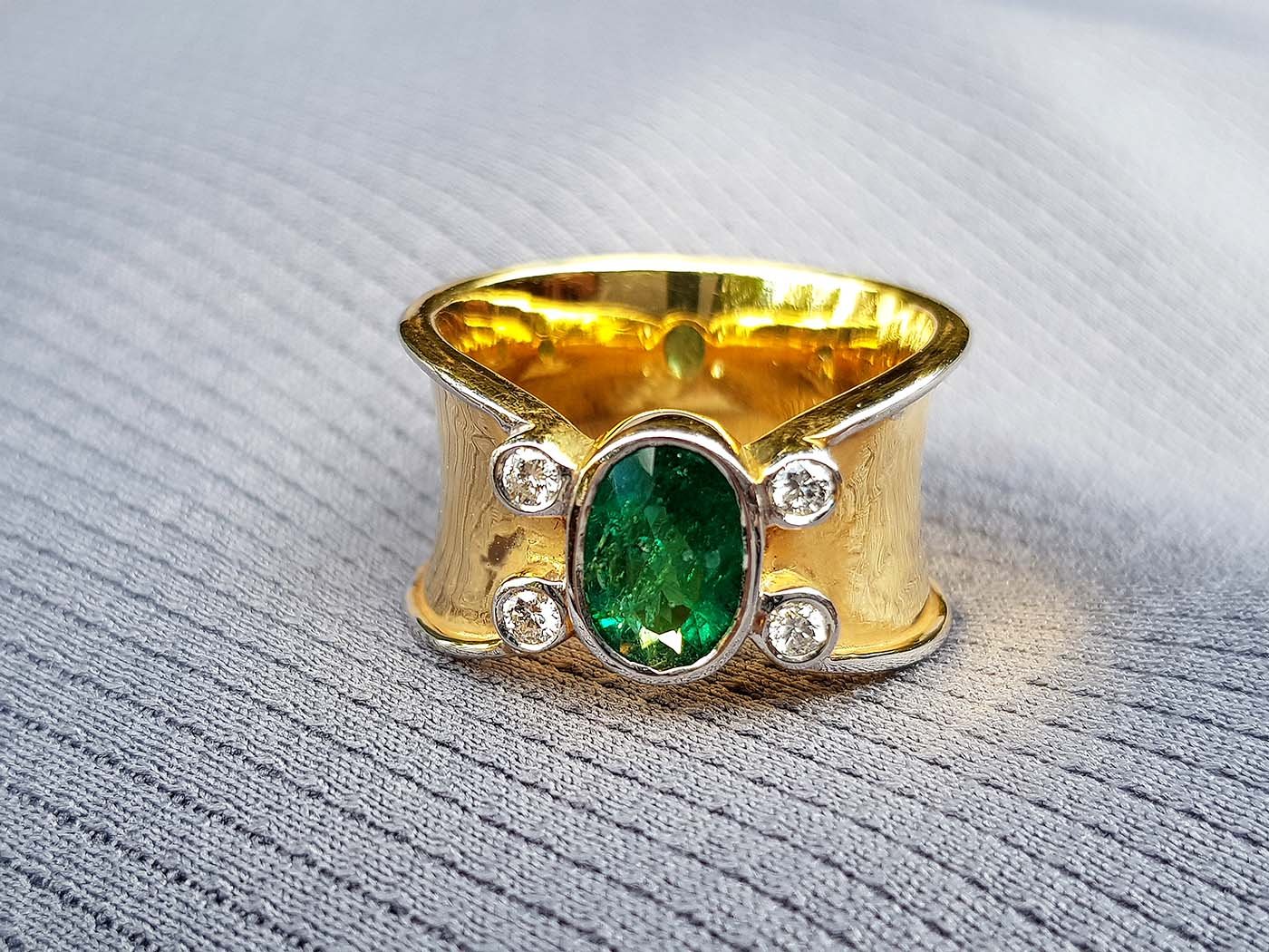 Smaragd-Brillant-Ring, 3.900,00